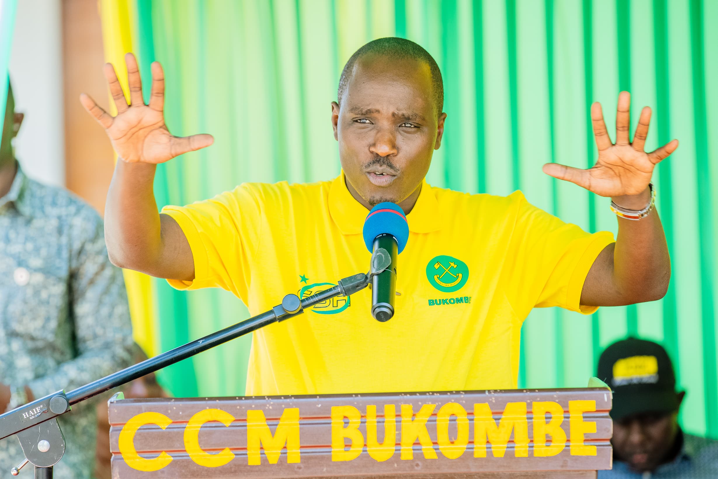 DKT. BITEKO ATETA NA VIONGOZI WA CCM BUKOMBE - Mzalendo
