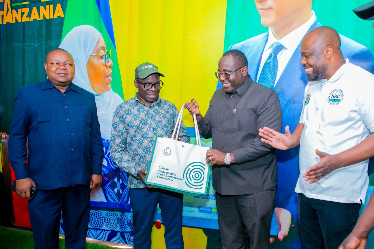 KATIBU MKUU KIONGOZI AFANYA "ROYAL TOUR" BANDA LA MALIASILI NA UTALII - Mzalendo