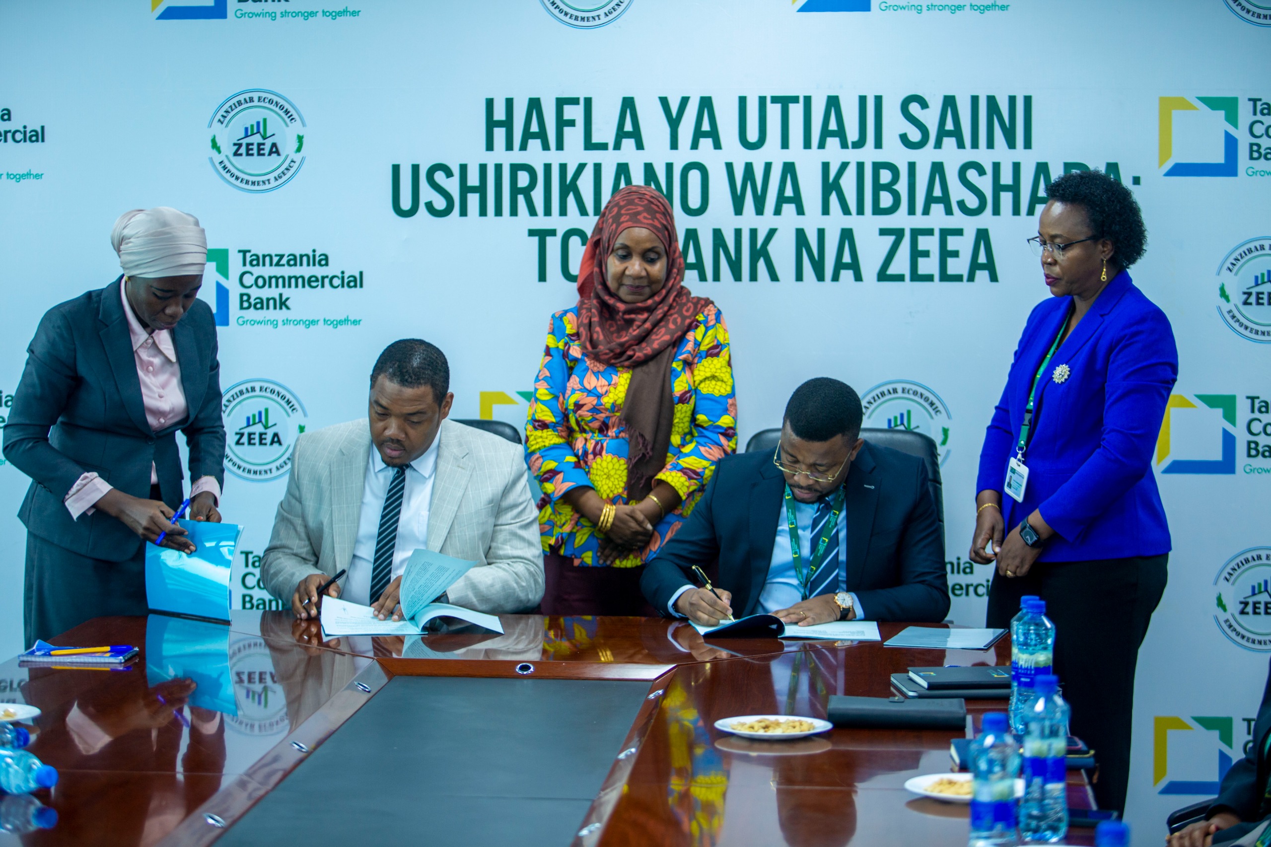 TCB YAINGIA MKATABA WA MAKUBALIANO NA ZEEA KUWEZESHA MIKOPO KWA ...