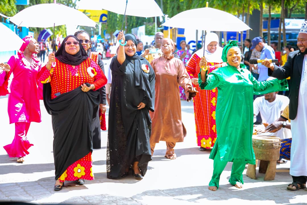 NAIBU WAZIRI MWANAIDI ALI KHAMIS ANOGESHA ZANZIBAR DAY - Mzalendo