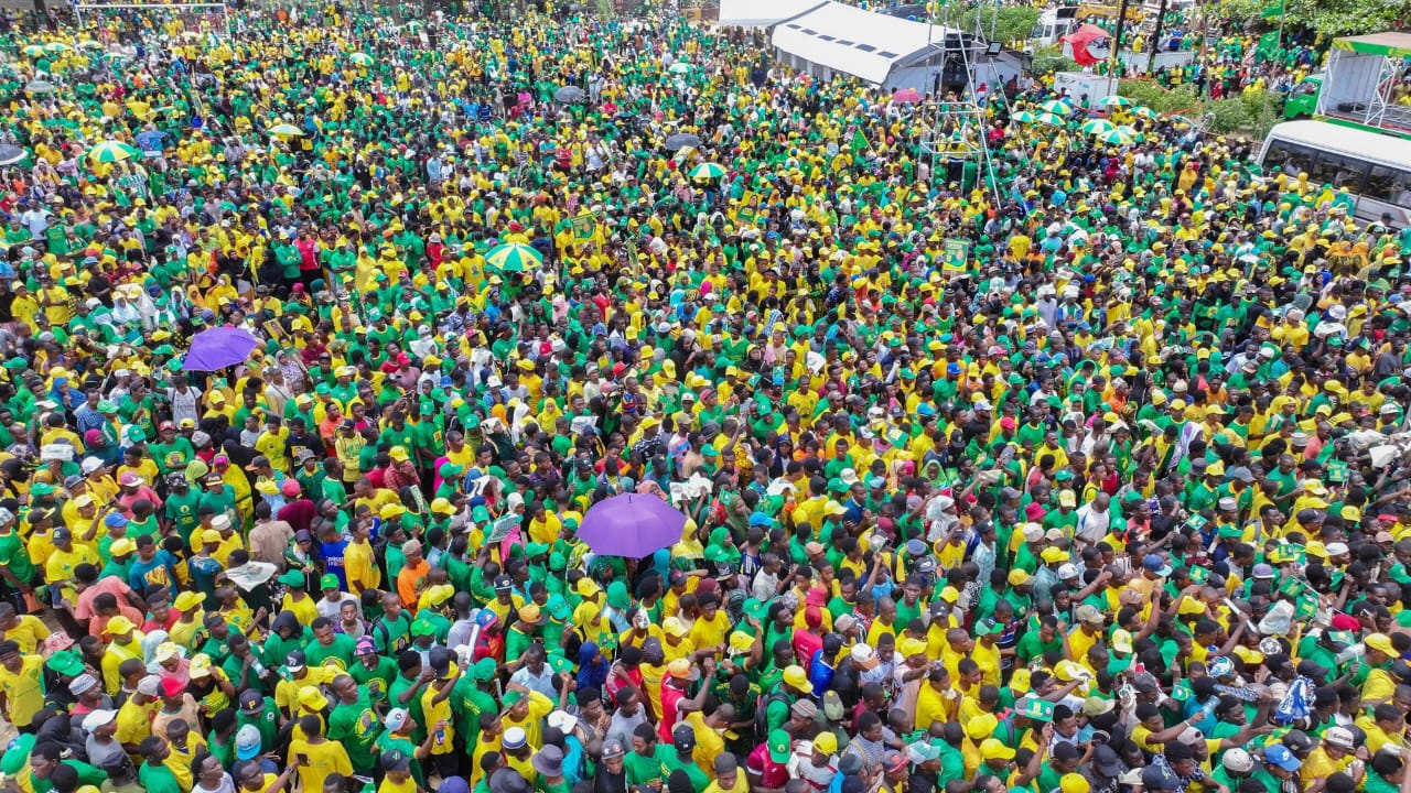 DKT.SAMIA AKONGA NYOYO ZA MAELFU CHAKE CHAKE,PEMBE - Mzalendo