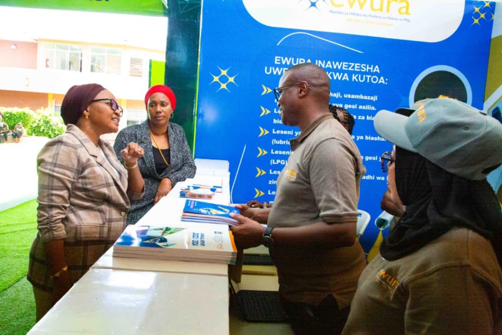 EWURA NI NGUZO MUHIMU KATIKA UDHIBITI WA MAFUTA NA GESI NCHINI - Mzalendo